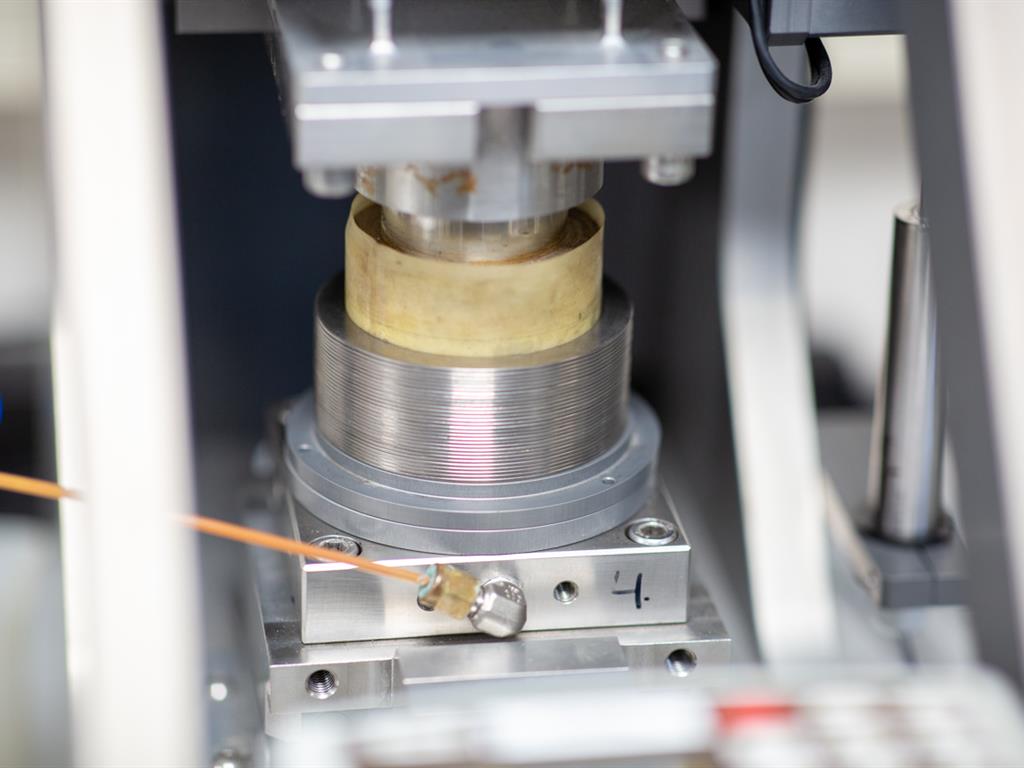 Direct Simple Shear (DSS) proef | Wiertsema & Partners